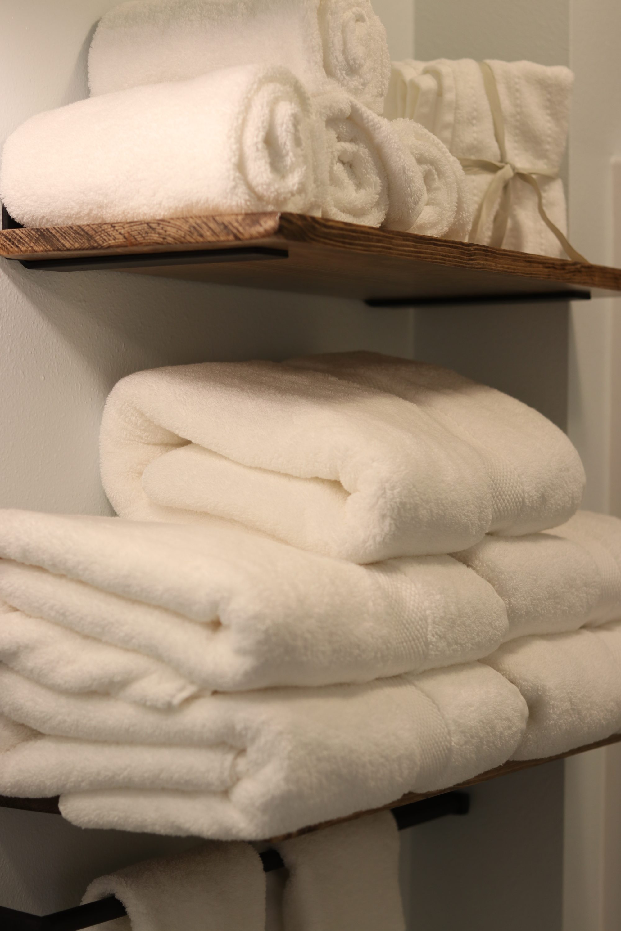 LITTLE YELLOW HOUSE – THE CUTEST PLACE TO STAY IN PELLA